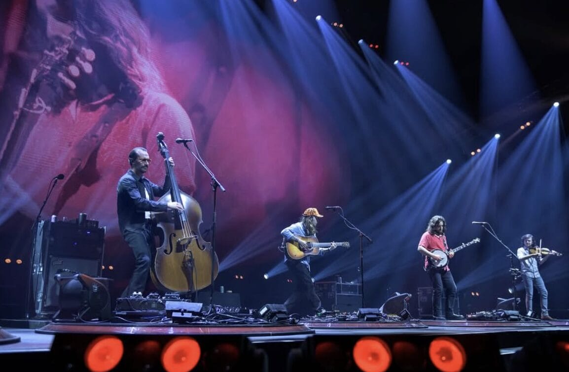 Billy Strings Returns to The Signal with Full Band, Welcomes Mountain ...